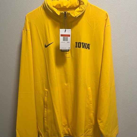Nike | Jackets & Coats | Iowa Hawkeyes Nike Mens Gold Windbreaker ...